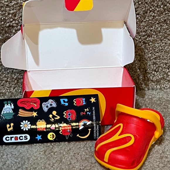 McDonald's | Toys | Mcdonalds X Crocs Happy Meal Mini Crocs Key Chain ...